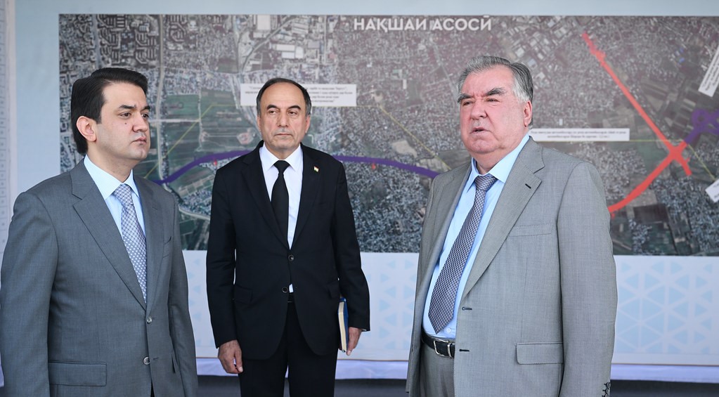 Emomali Rahmon inspects construction of highway from Western Gate to ...
