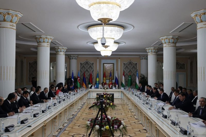The director of the Tajik Opera and Ballet Theatre has put forward ...