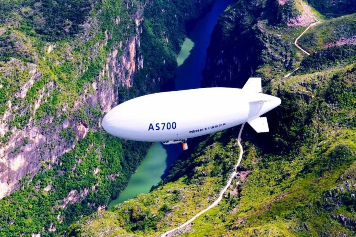 China will launch its first passenger airship, the Xiangyun AS700, in ...